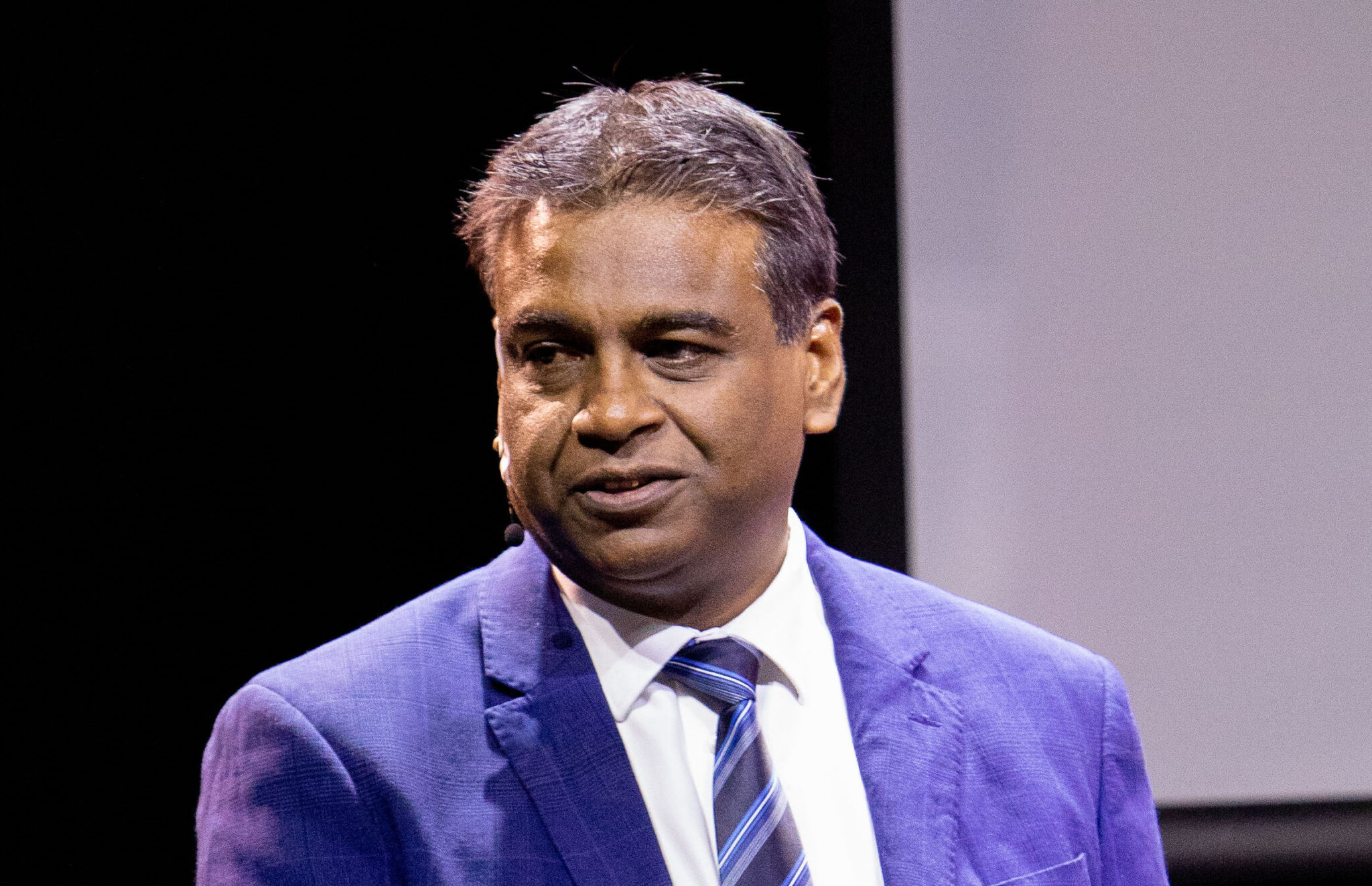 The Space Cafe Podcast #033: Val Munsami - why affordable space tech ...