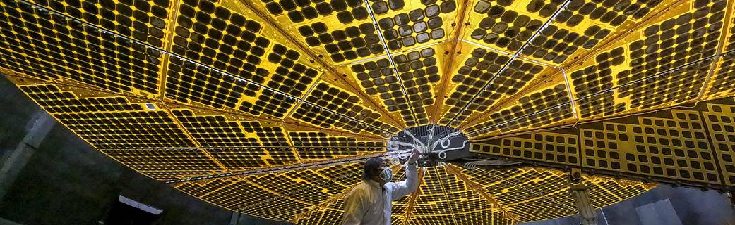 NASA's Lucy deploys its massive solar panels - SpaceWatch.GLOBAL