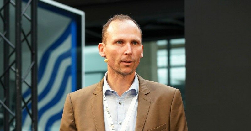 Space Cafe Radio – on tour in Paris - with Mathieu Bailly at CYSAT ...